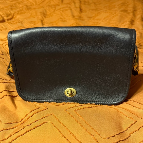 Coach | Bags | Vintage Coach 7s Usa Deep Navycharcoal Leather Dinky ...